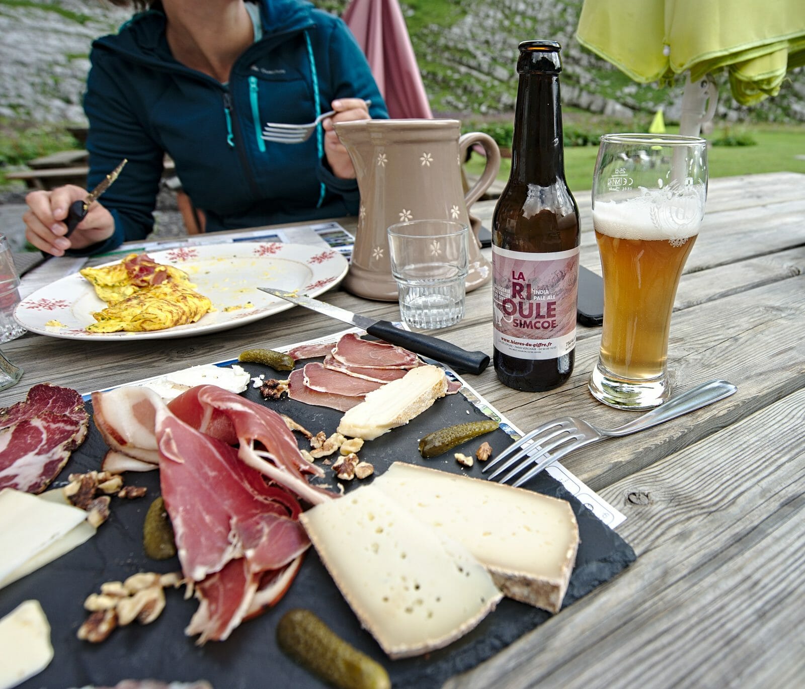 Travel guide to backpacking France on a budget