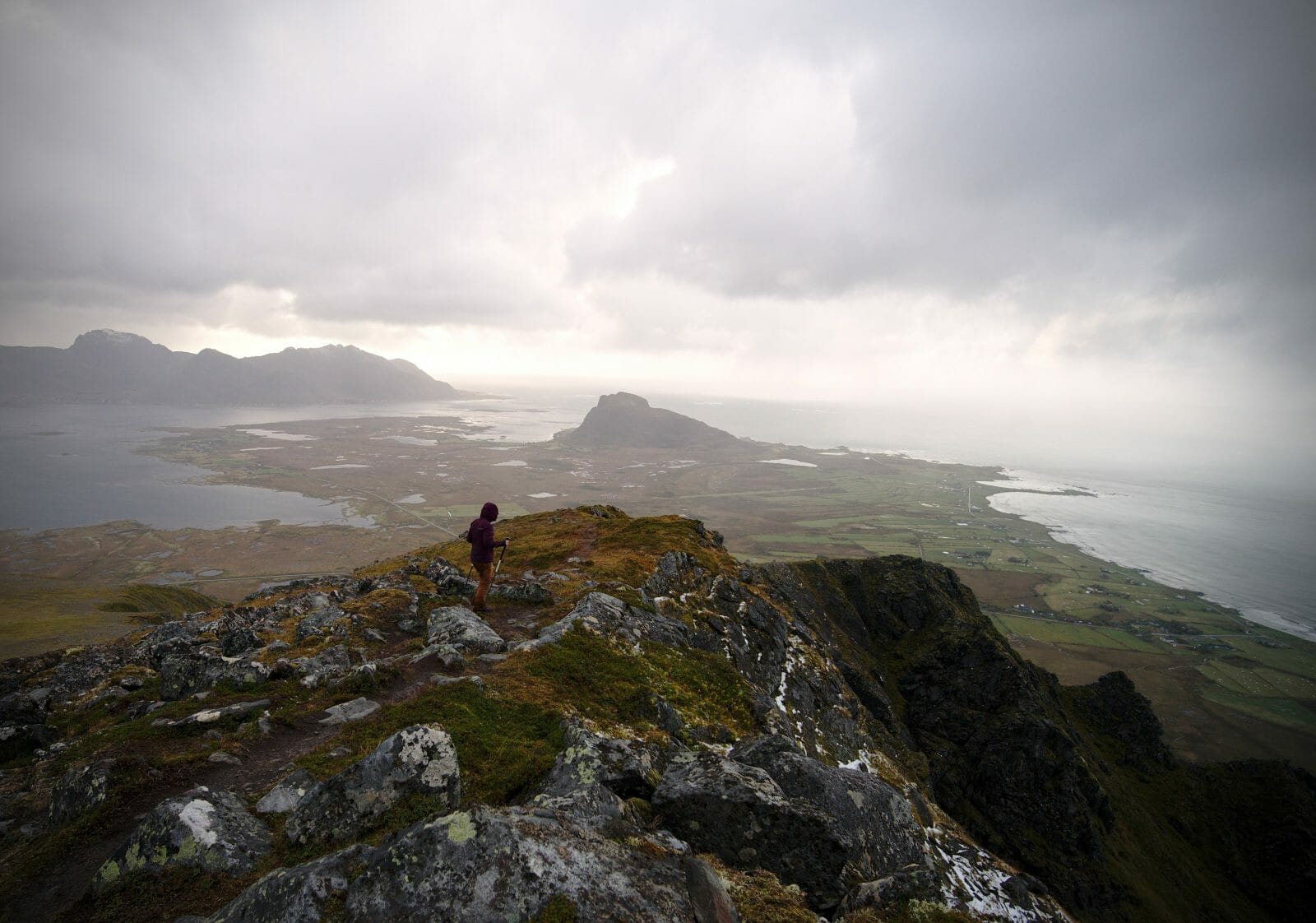 All you need to know for hiking Lofoten Islands + 5 easy hikes (with map)