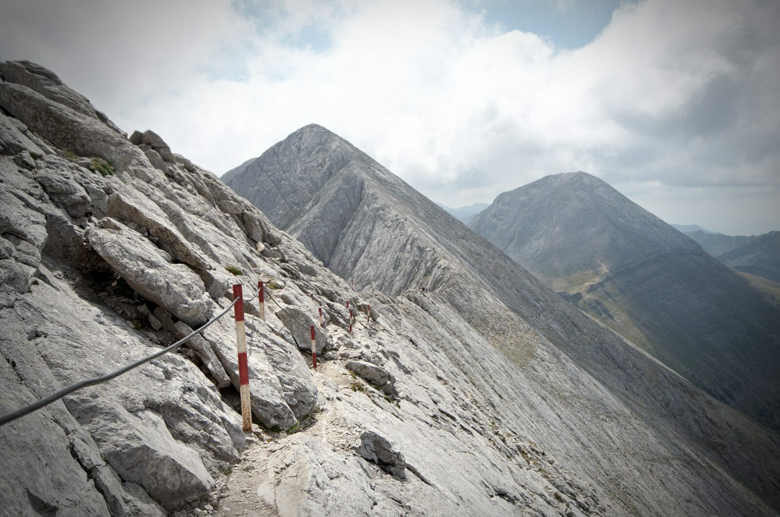 Hike the Koncheto ridge and Vihren peak - Pirin National Park
