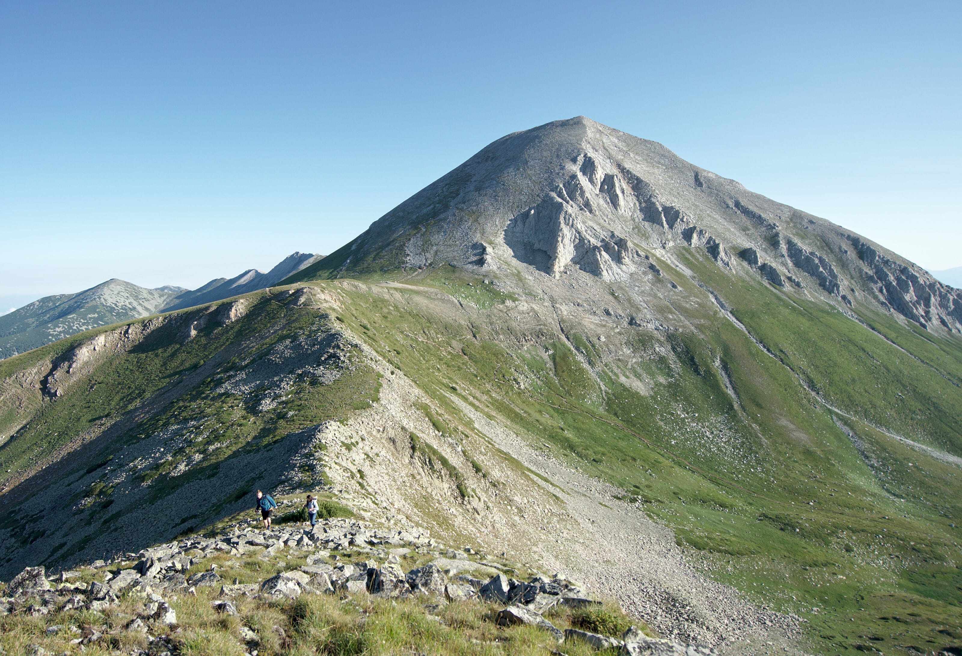 Hike the Koncheto ridge and Vihren peak - Pirin National Park