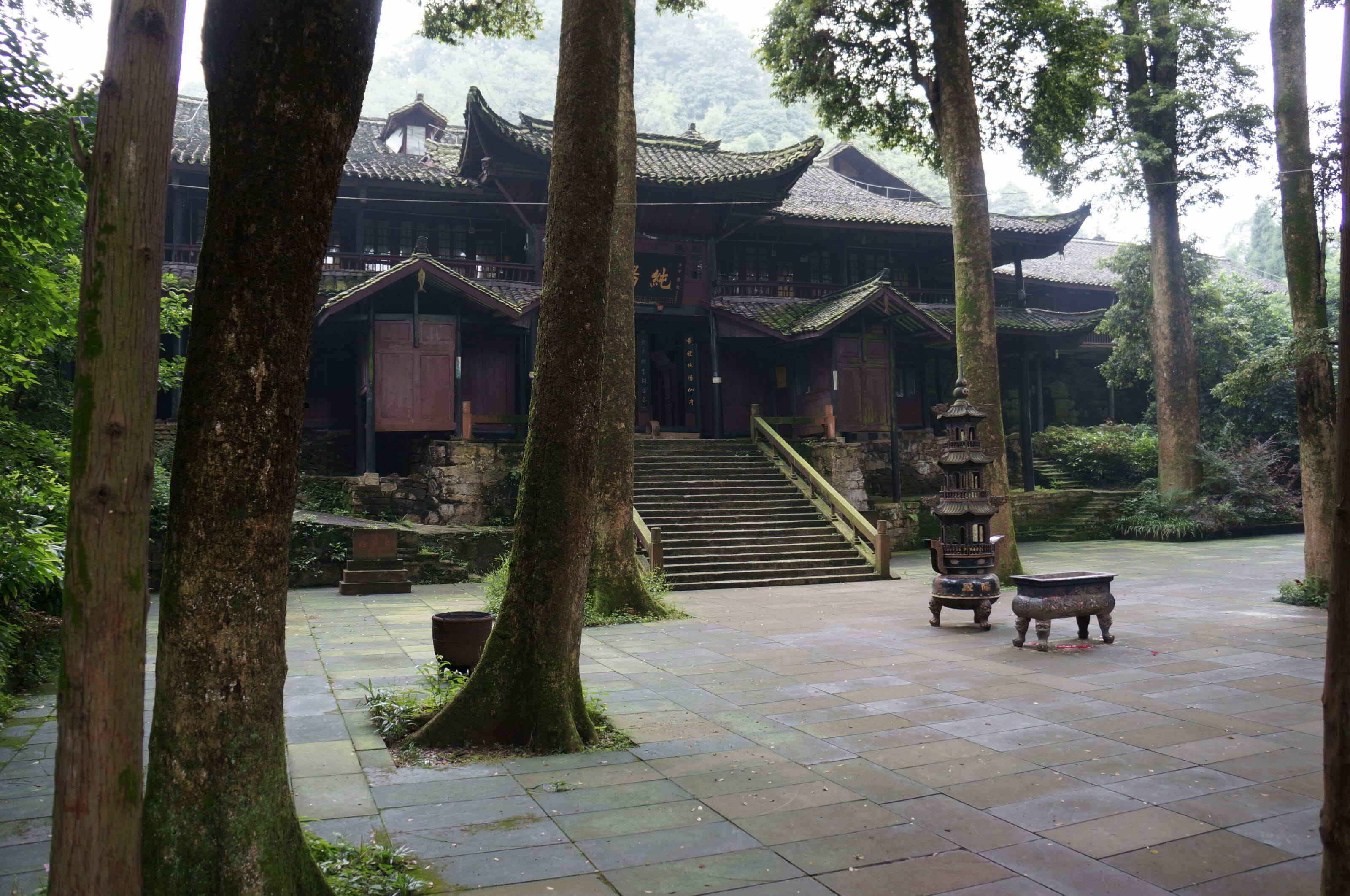 Mount Emei in China: hiking to the top of this sacred mountain