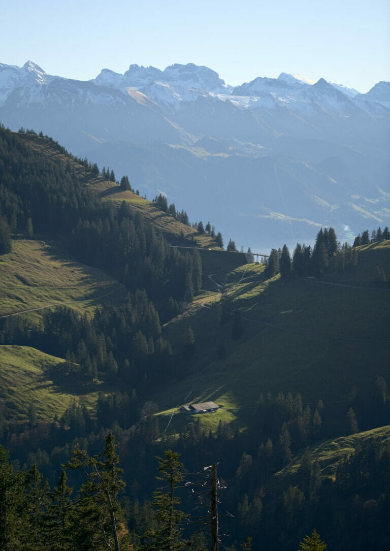 Hike to Mount Rigi: a panoramic trail of 16kms (map + gpx)