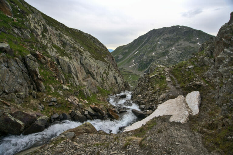Source et gorges du Rhin (+ rando Caumasee - il Spir - Crestasee)