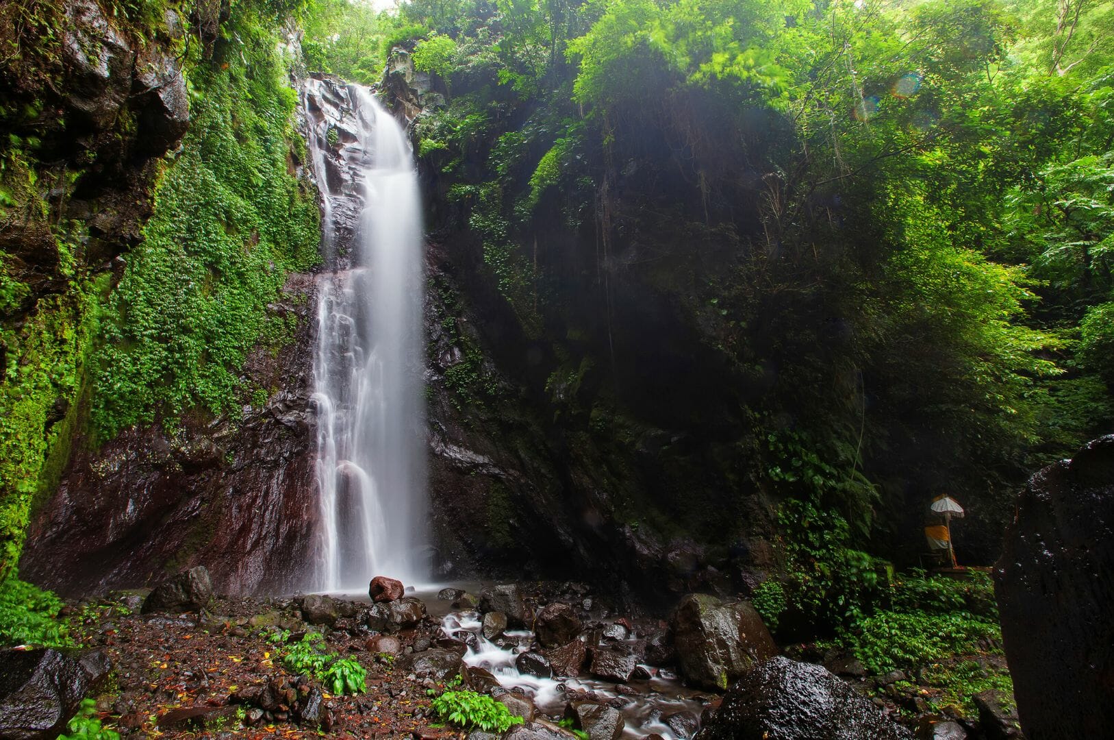 North of Bali: Mount Batur trekking and jumping into waterfalls!