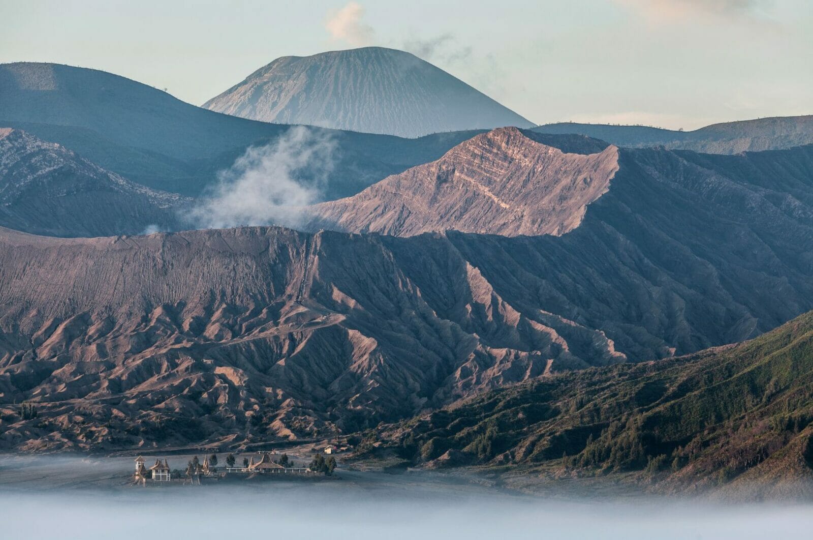 Mount Bromo: our guide for an amazing sunrise in this gem of Java!
