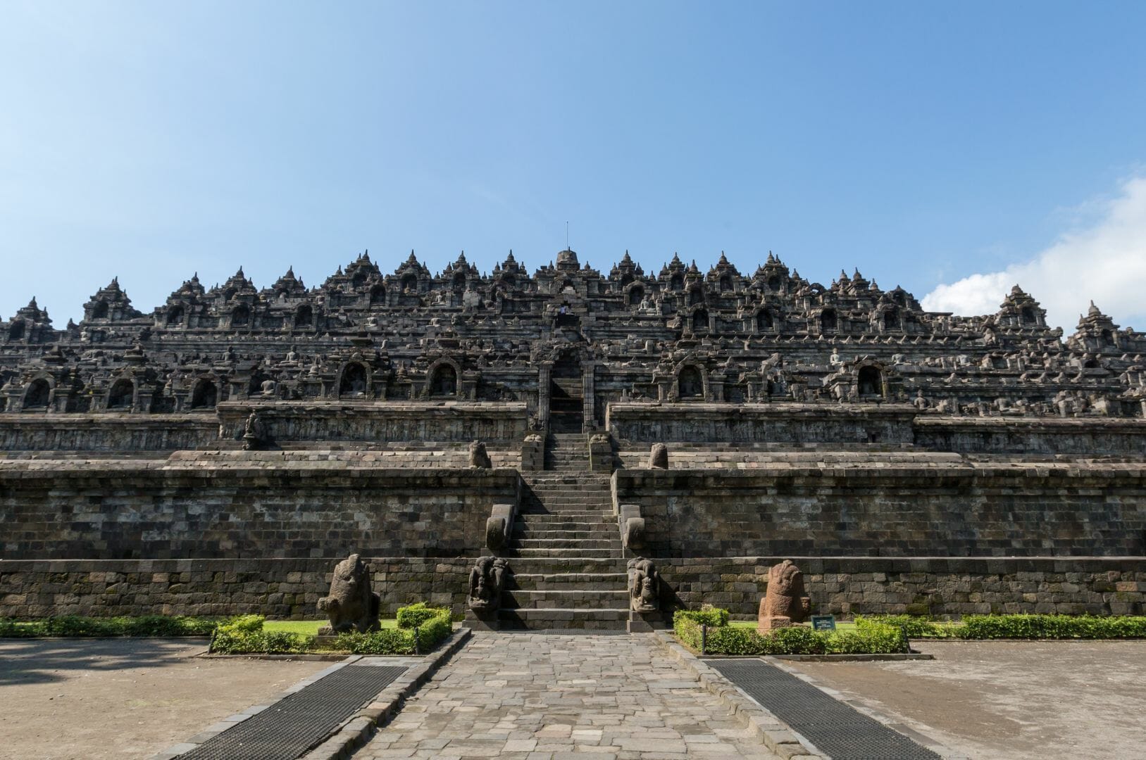 Yogyakarta: our full guide to the city and the Borobudur temple!