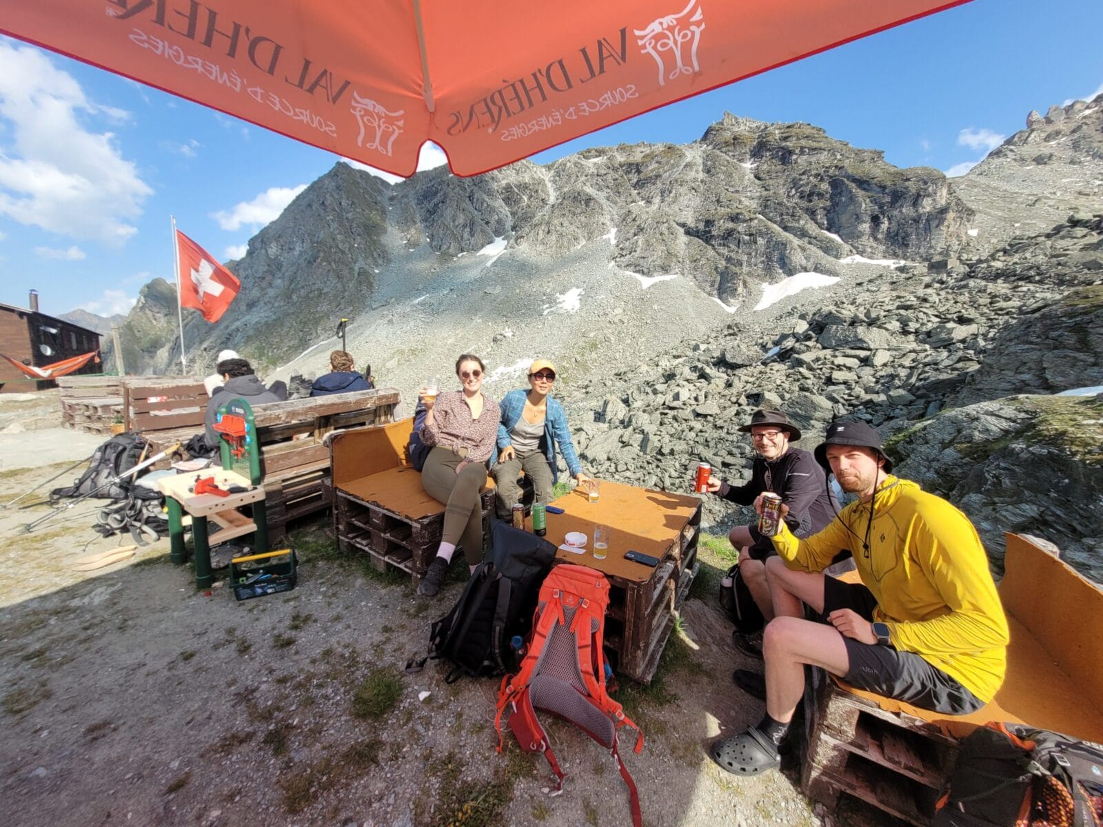 Hike from Grande Dixence to the Prafleuri hut