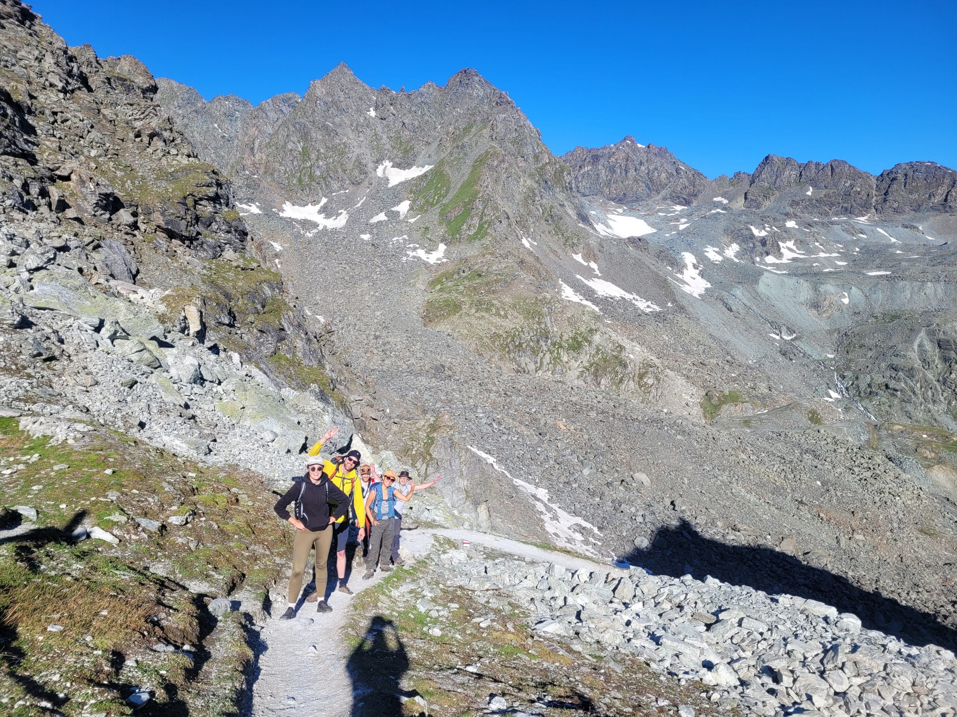Hike from Grande Dixence to the Prafleuri hut