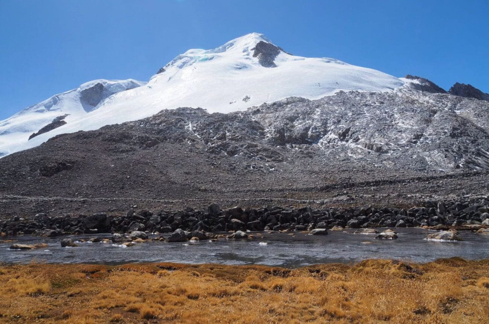 Illampu circuit: map + our tips to one of Bolivia's most scenic treks!