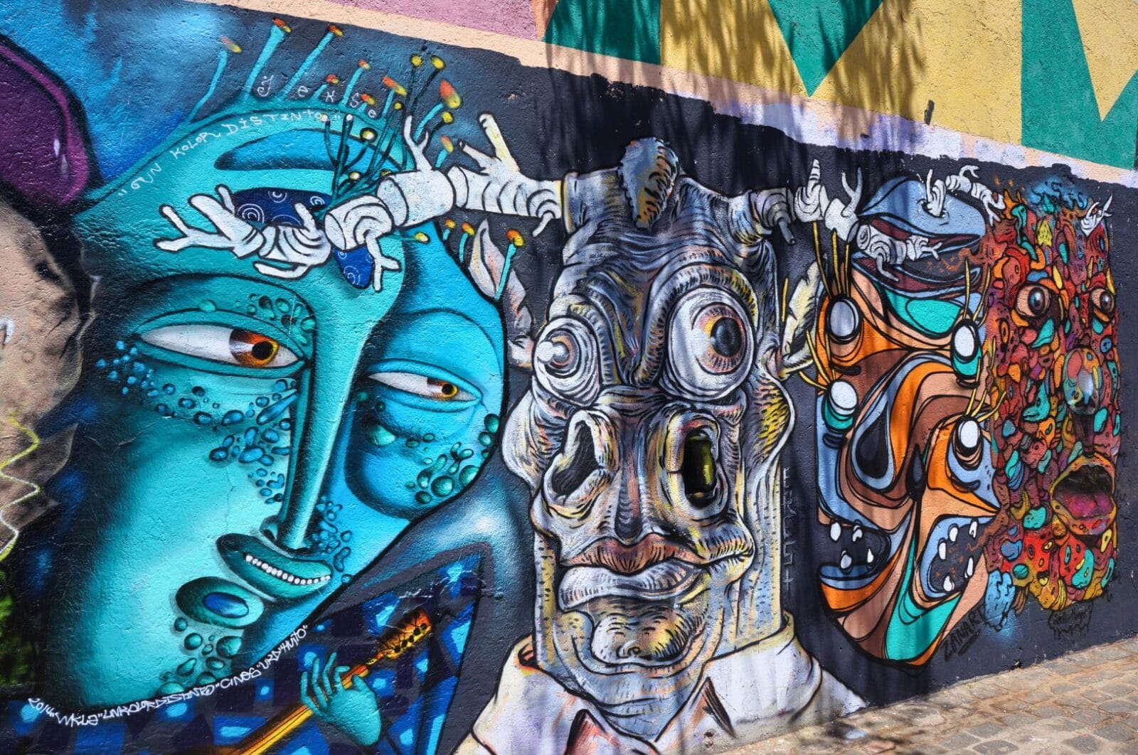 Valparaíso: our travel guide to visit Chile's most colorful city!