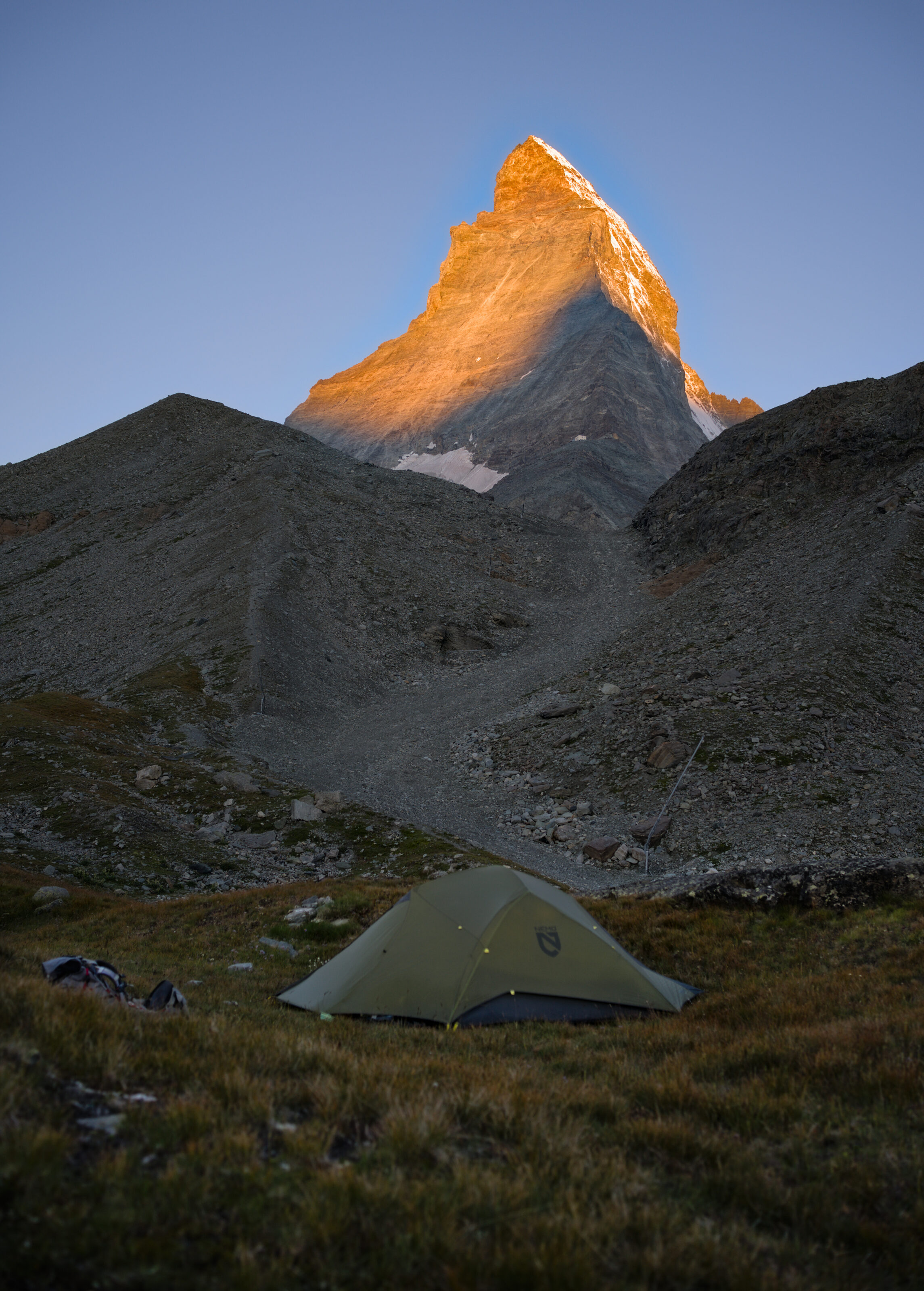 Tout savoir sur le Bivouac: règles, conseils et matériel pour bivouaquer