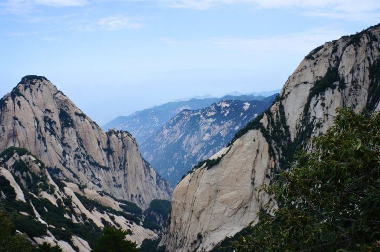 Hiking Mount Hua in China: our complete travel guide