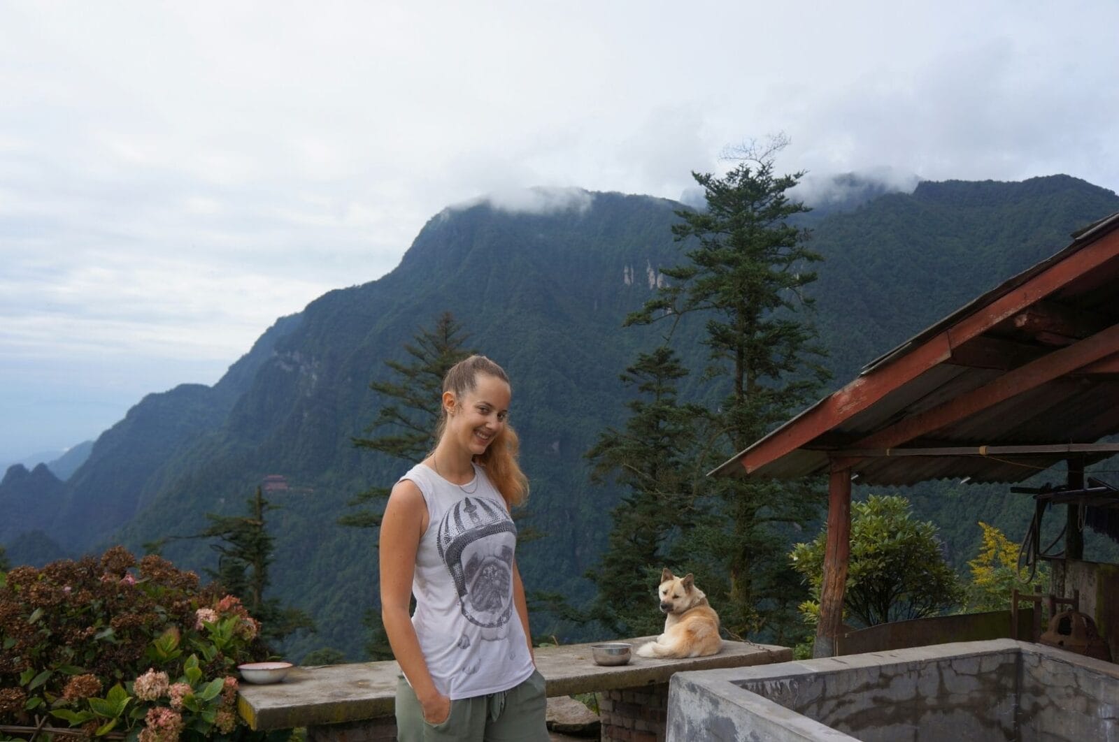 How to visit Mount Emei and hike to the top: our complete guide!